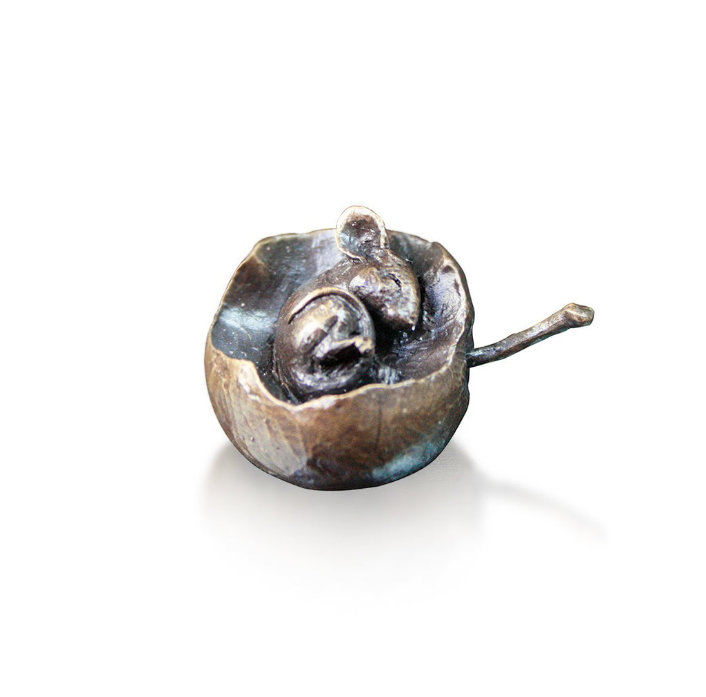 Butler & Peach Miniature Bronze Mouse in Apple (2063) – Richard Cooper ...